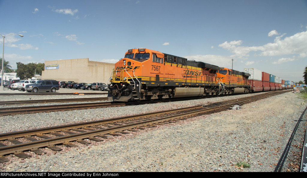 BNSF 7567 at Fullerton